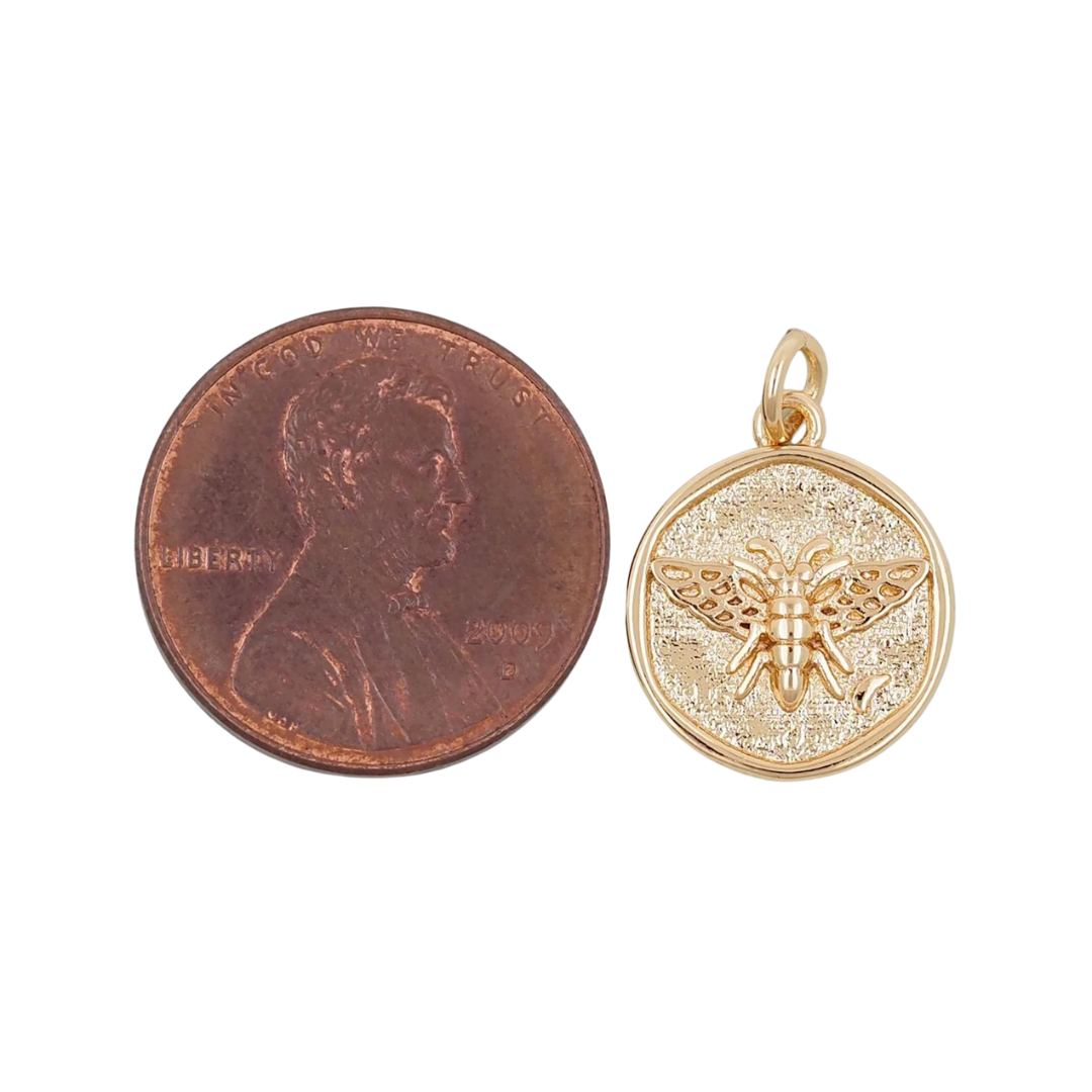 Bee Disc – Pretty Little Things by Cassie-Dunn